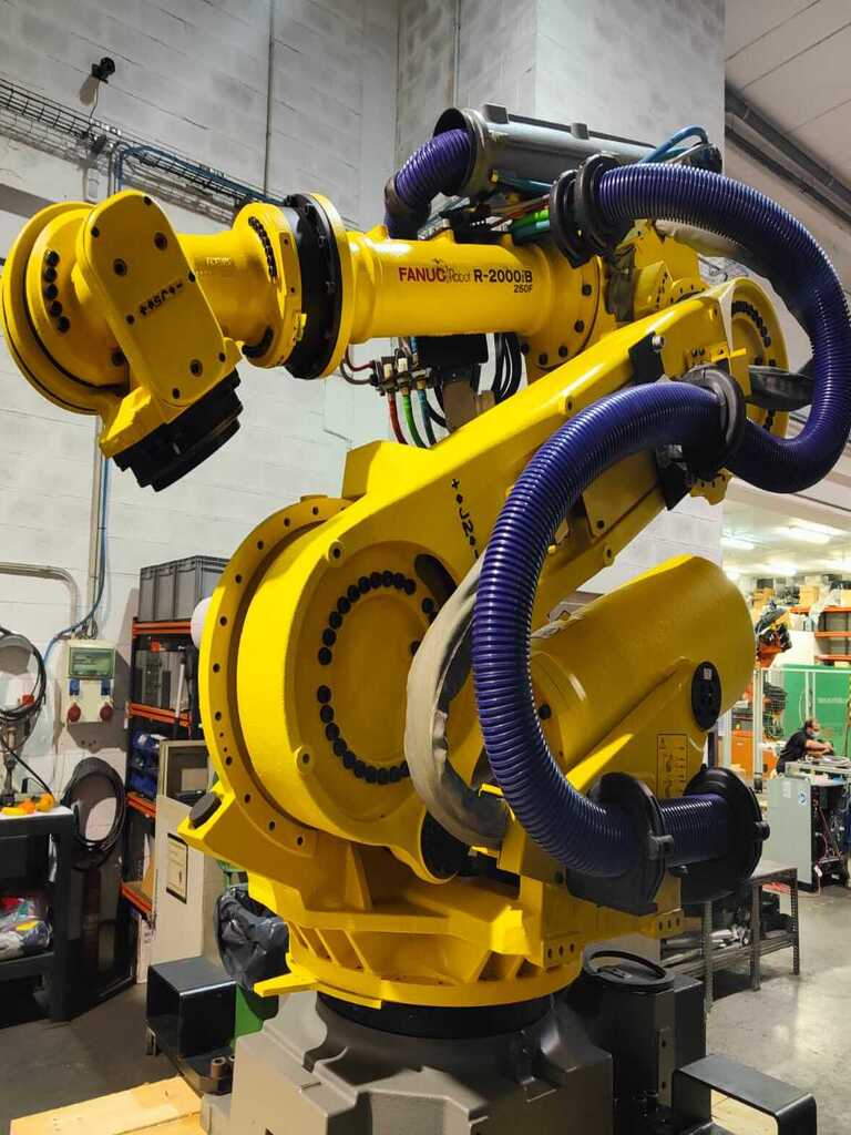 REDUCE COSTS AND MAXIMIZE SPACE WITH FANUC WAREHOUSE ROBOTICS ...