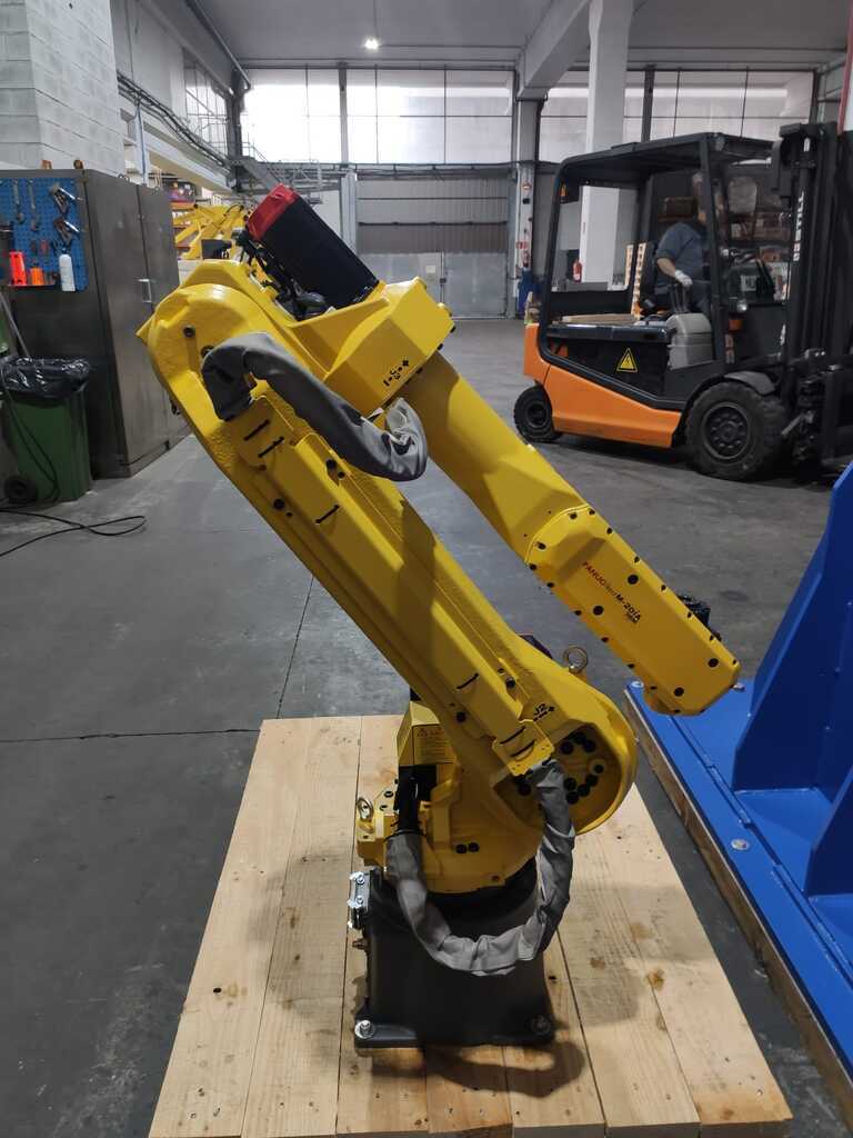 ROBOTIC TOOL CHANGERS: VERSATILITY AND PRODUCTIVITY WITH FANUC ...